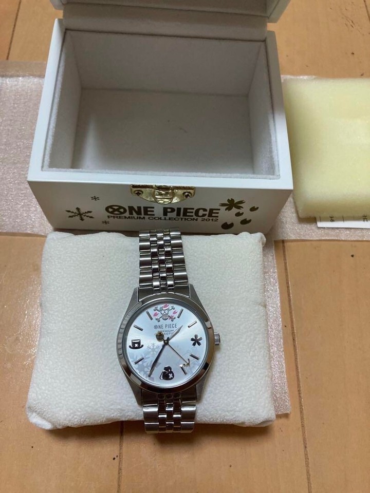 RARE! ONE PIECE Tony Tony Chopper model wristwatch Limited 9999 SEIKO ...