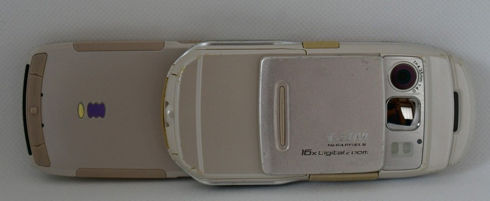 NTT docomo So505iS Japanese Flip phone Garakei Keitai Cell phone Retro ...