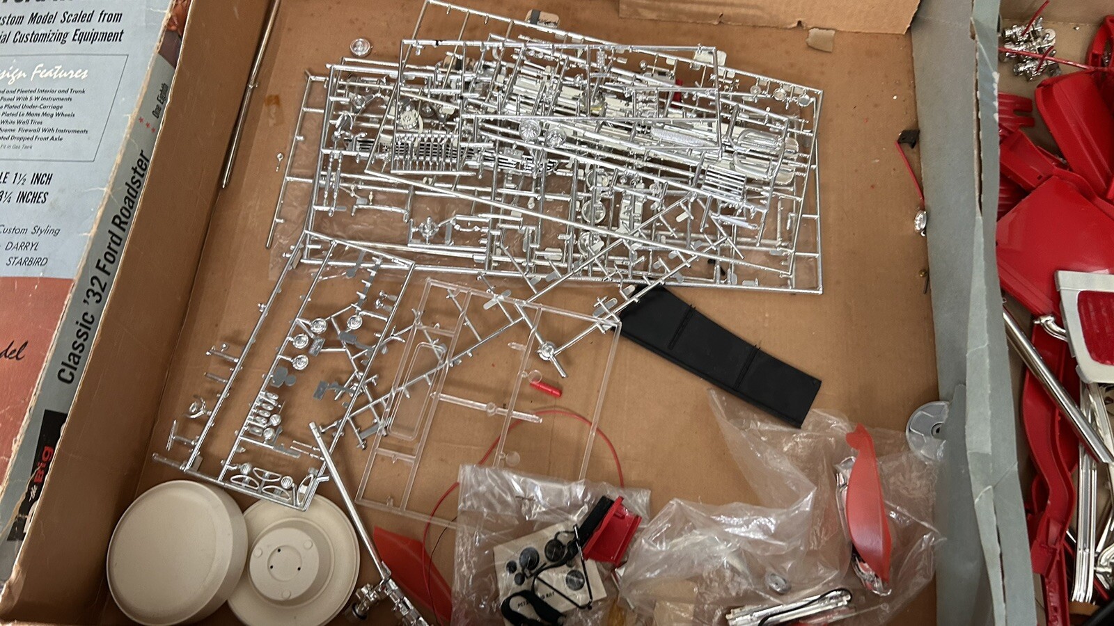 VINTAGE 1963 MONOGRAM THE BIG DEUCE CLASSIC '32 FORD ROADSTER MODEL KIT ...