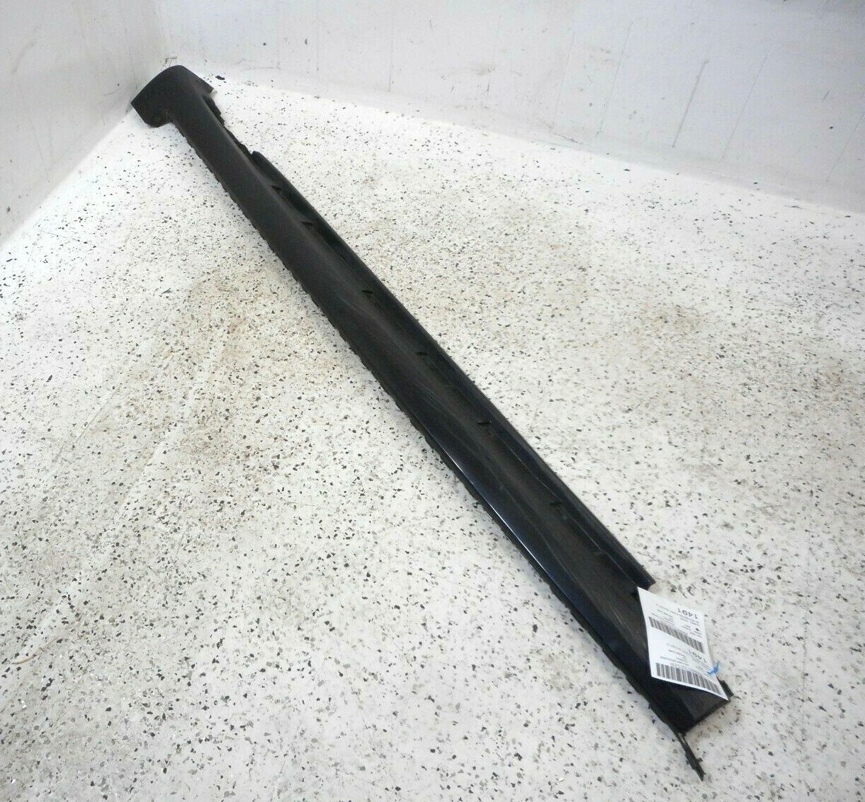 02-08 Audi A4 Passenger Right Rocker Panel Side Skirt Moulding OEM ...