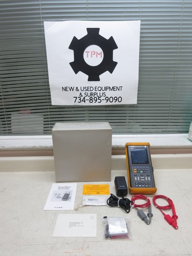 Fluke 105B Scopemeter Series II 100MHz w/ Probes & Probe Accessory Set ...