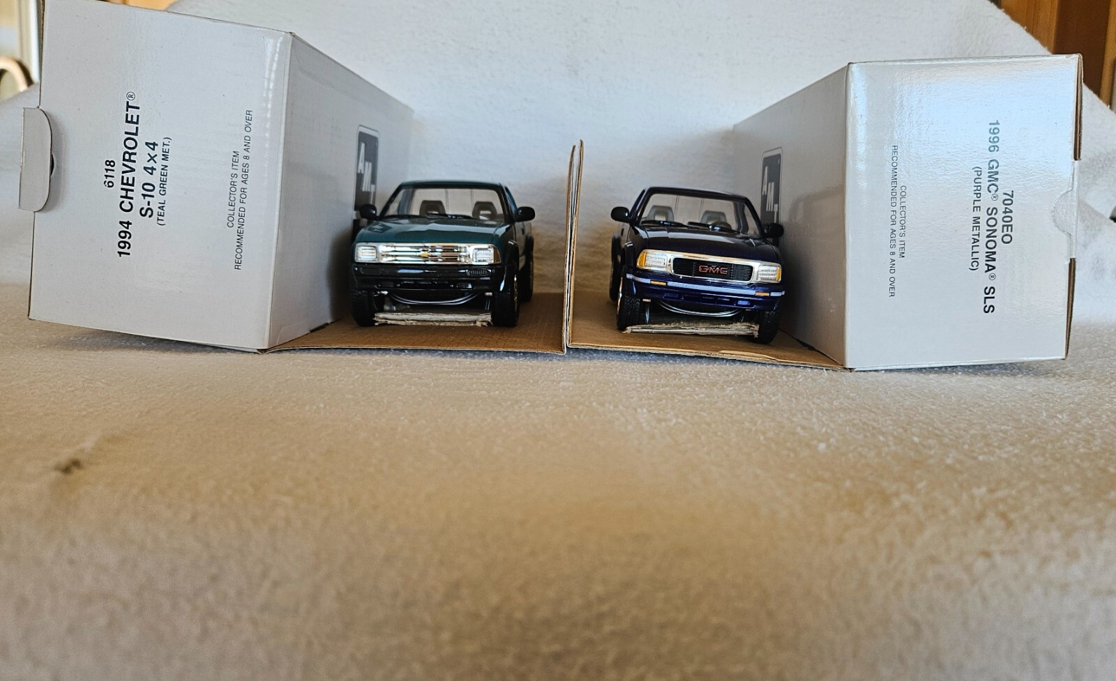 amt Dealer promo model cars 1994 Chevy S10 4X4 and 1996 GMC Sonoma SLS ...