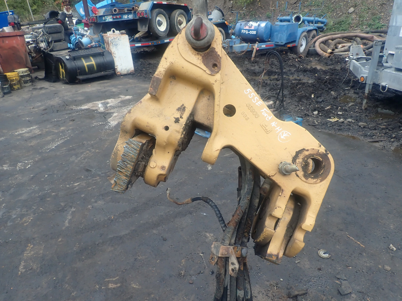 Ford New Holland 555E Rear Support 85801028 Loader Backhoe Swing Frame ...