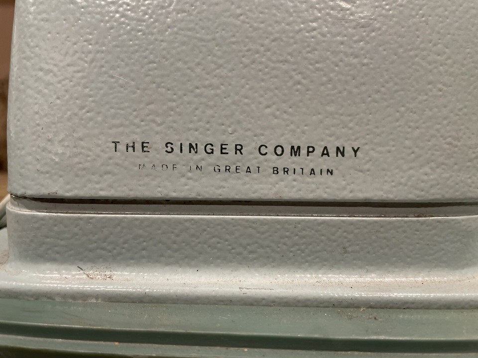 1960’s Vintage Mint Green Singer Sewing Singer Machine Complete Model ...