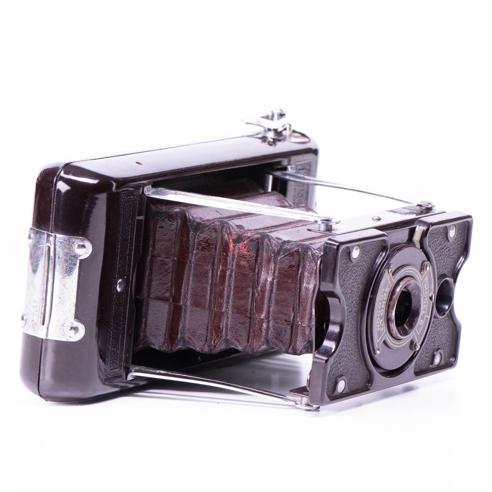 Soho Model B Camera | 100mm lens | Red Bakelite | Great Britain | 1935 ...