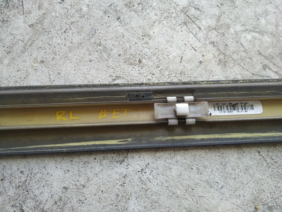 06-09 MERCEDES W251 R350 R500 REAR LEFT DOOR MOLDING TRIM PANEL ...