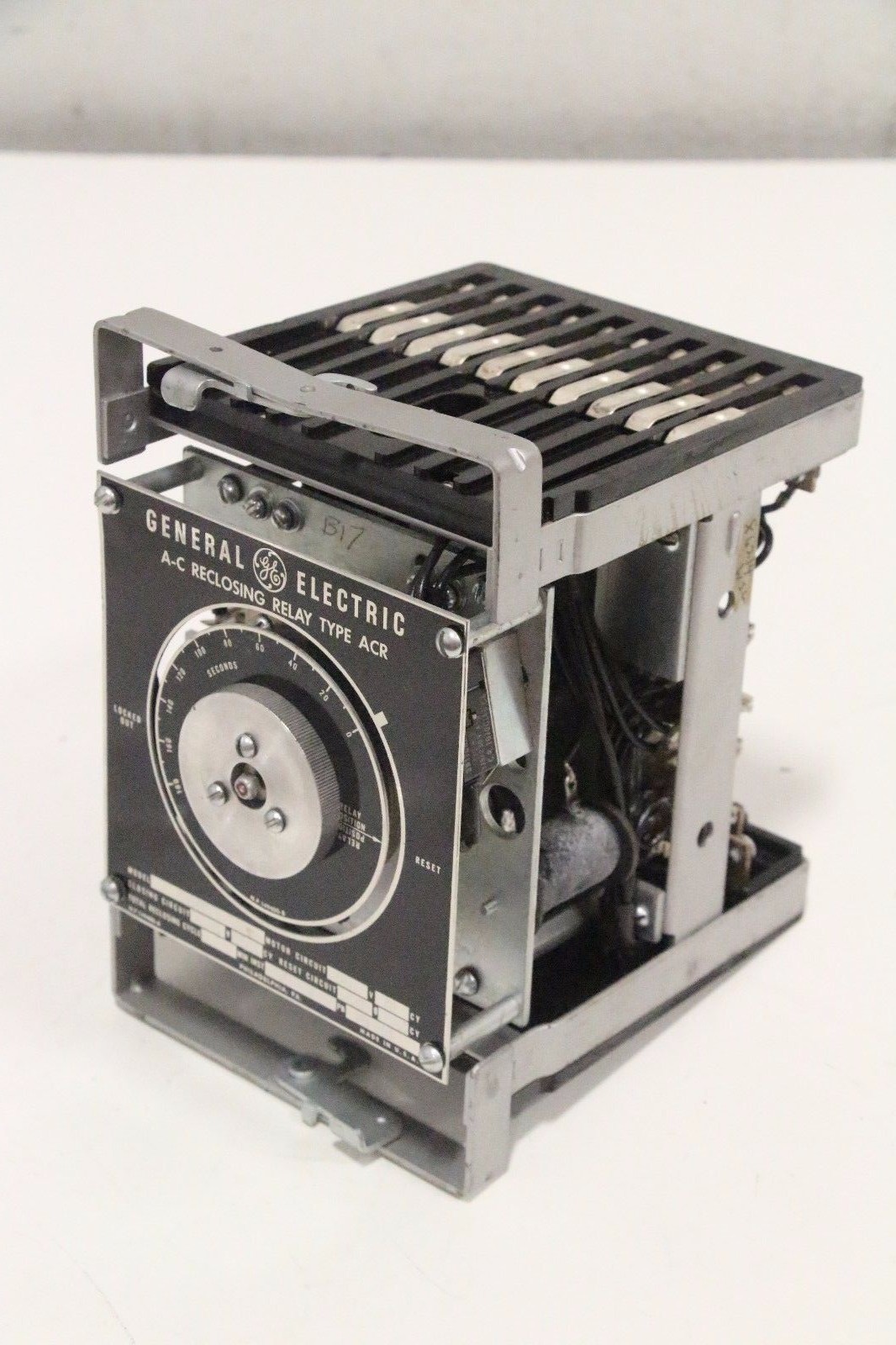 GENERAL ELECTRIC GE 12ACR11B17A A-C ReClosing Relay Type ACR 60 Cycle ...