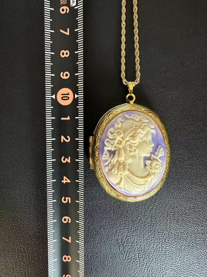 Purple Portrait Cameo Locket Pendant Gold Tone Retro Locket Photo ...