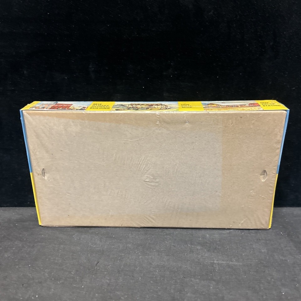 HO Scale, AHM Repair Shop Kit, #5815 | eBay