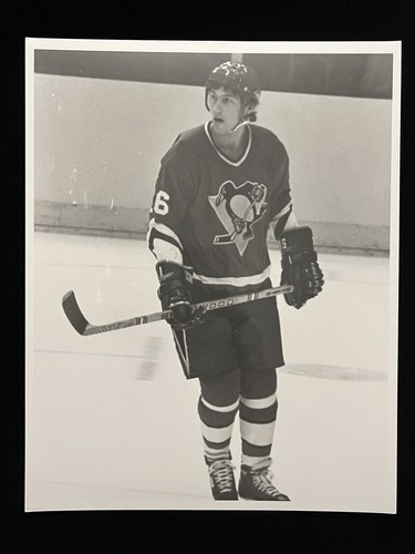 1976-77 LEW MORRISON PITTSBURGH PENGUINS NHL B&W 8x10 PHOTO VINTAGE ...