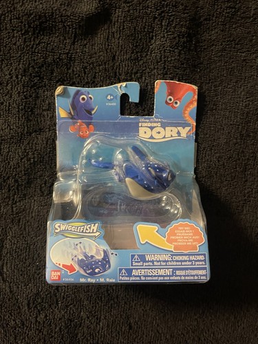 2016 Bandai Disney’s Finding DORY SwiggleFish Mr.Ray MOC! | eBay