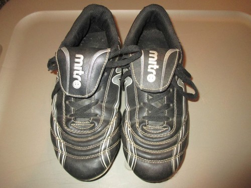 BOYS MITRE FUTBOL BLACK & SILVER SIZE 4-1/2 SOCCER CLEATS, GUC | eBay