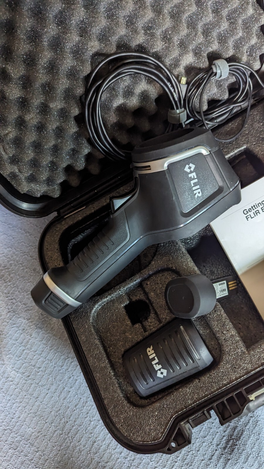 FLIR E8 XT WiFi THERMAL IMAGER CAMERA IR FLIR-E63900 2 Batteries ...