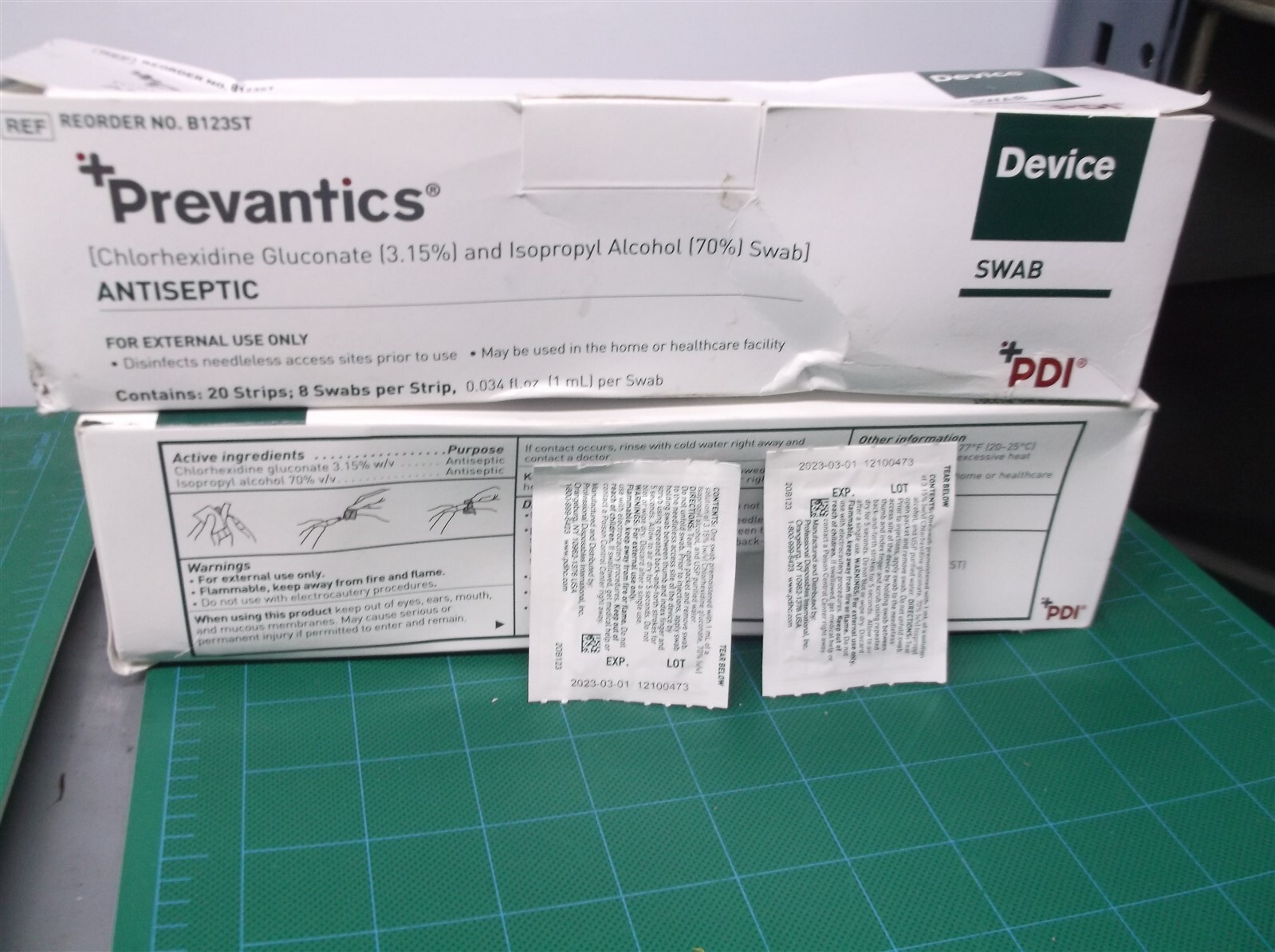 PDi B123ST Prevantics Antiseptic Device Swab - Case of 200 for sale ...