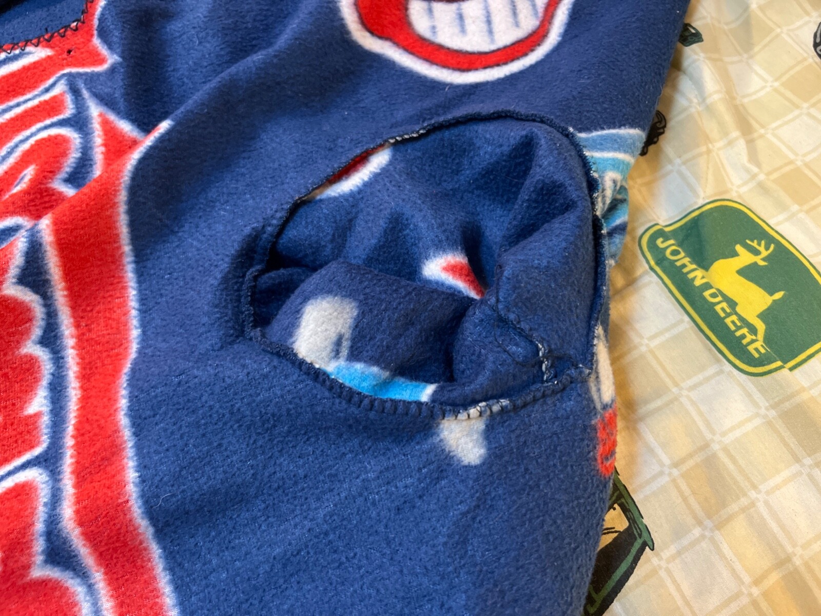 CHIEF WAHOO Cleveland Indians Fleece Snuggie / Blanket / Throw / Leg ...