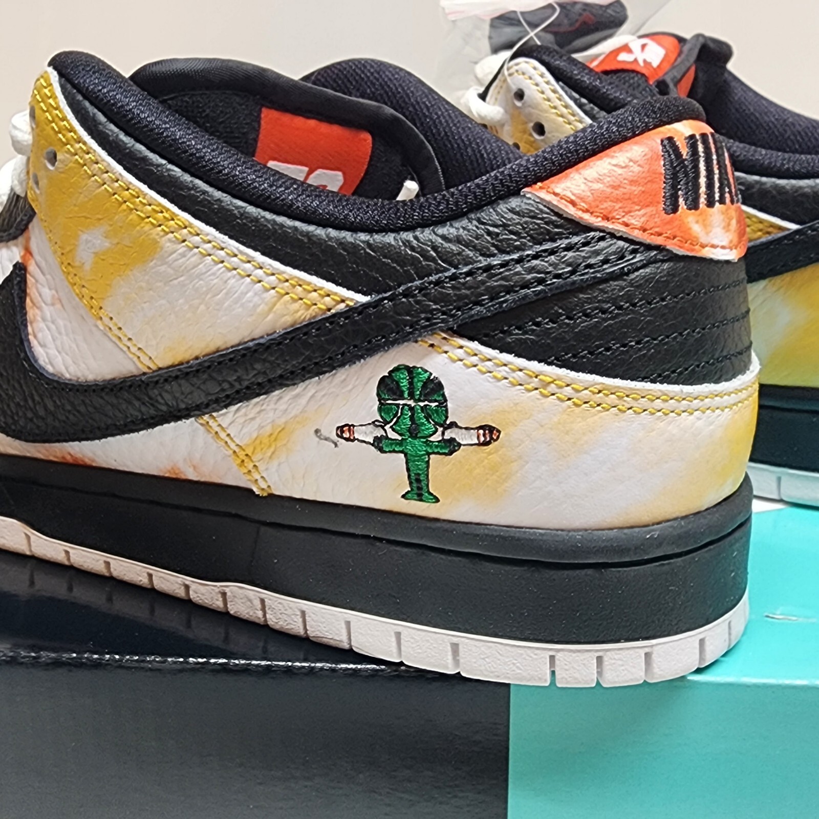 Nike SB Dunk Low Tie-Dye Raygun Black Men's Size 9.5 New! Deadstock ...