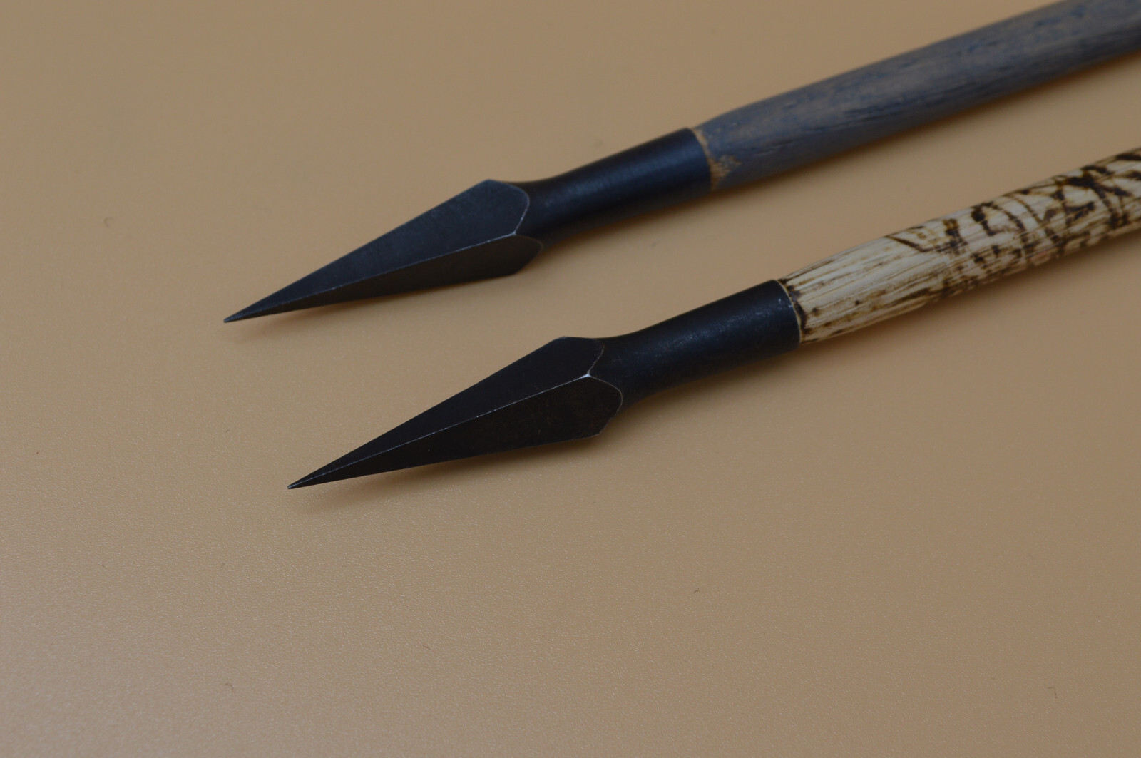 Handmade Arrows with Red Turkey Feathers & Medieval Steel Bodkin ...