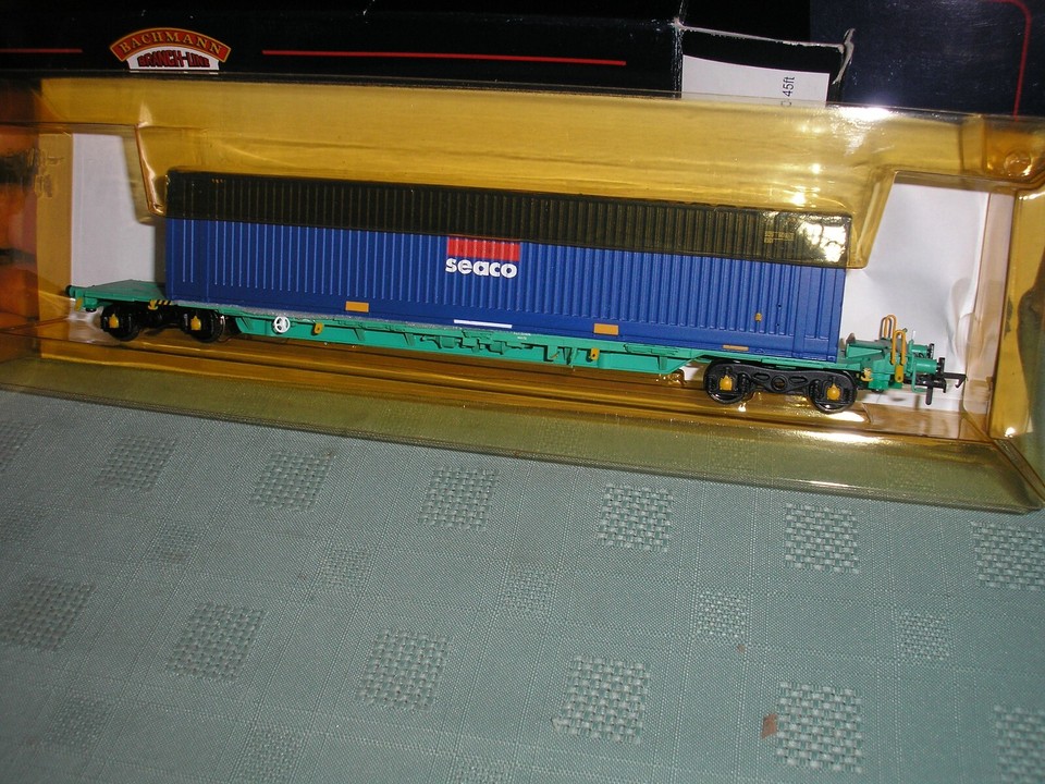 Bachmann OO Gauge - Pair Of Intermodal Bogie Flat Wagons With ...