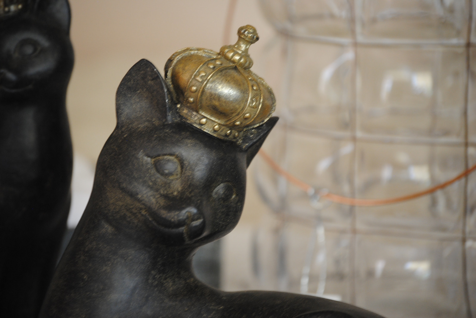 Dekofigur Figur Katze mit Krone Kater Katzenkönigin liegend Shabby 25 ...