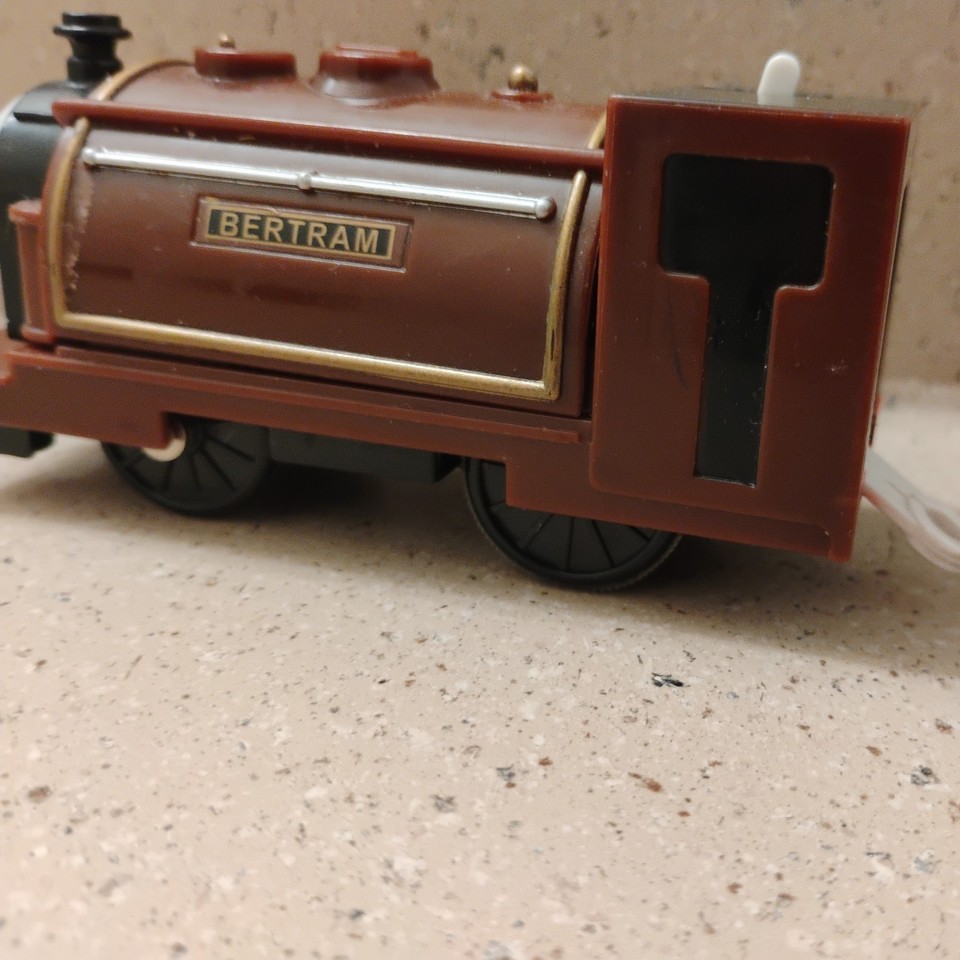Thomas & Friends Trackmaster 2009 Bertram the Old Warrior no Tender ...