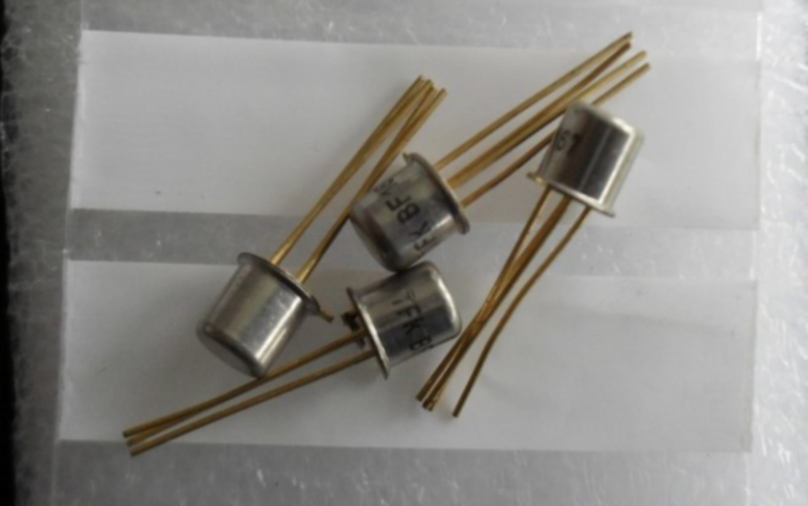 BF158 - BF167 - BF180 - BF198 - BF199 - BF233 TRANSISTOR NPN (x2) (x4 ...