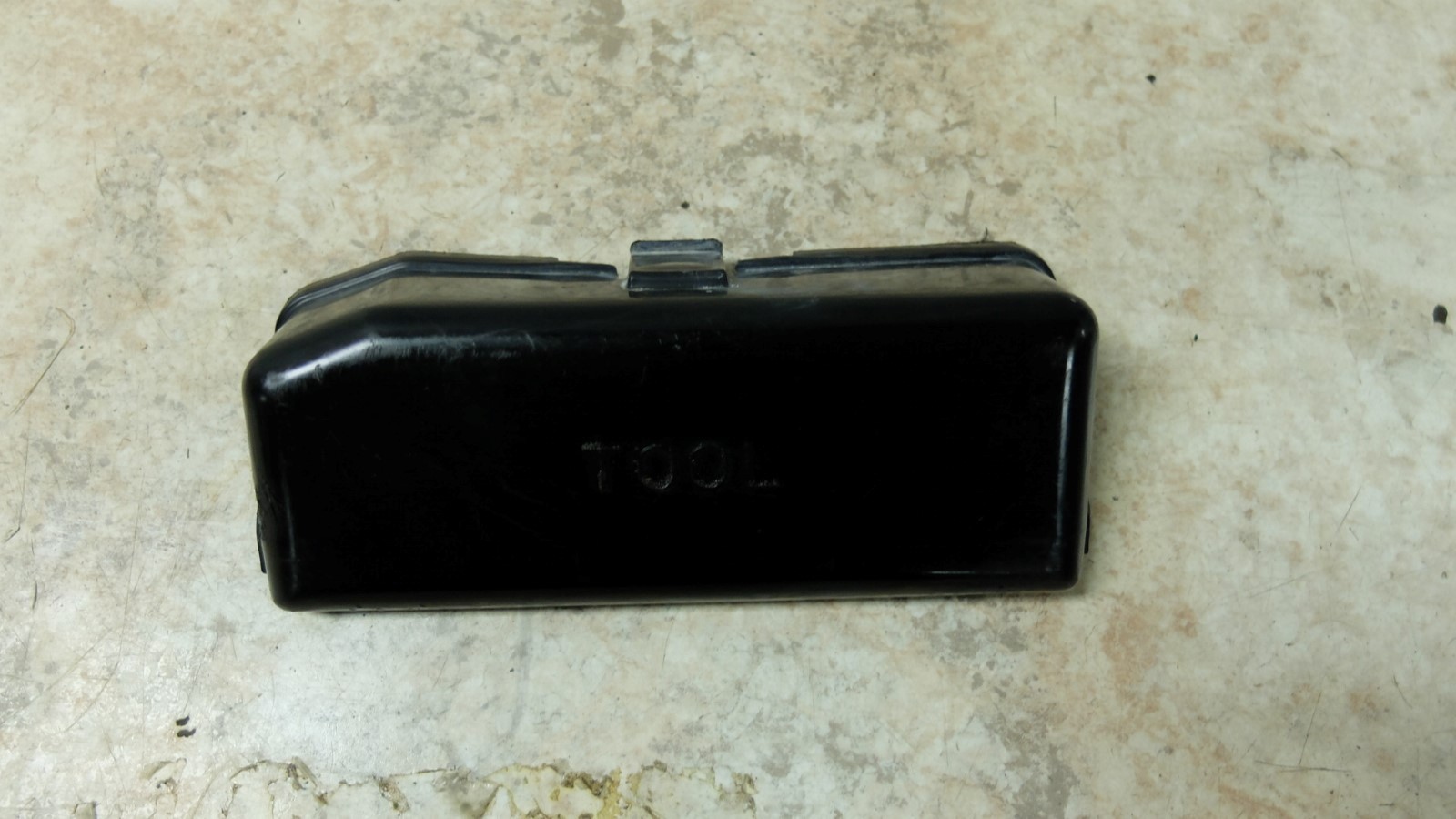 06 Kawasaki VN2000 F VN 2000 Vulcan tool kit set storage box cover lid ...