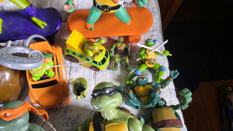 TMNT Ninja Turtles Action Figures Playmates Viacom LOT OF 50+ NEW ...