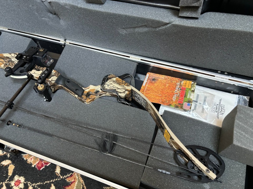 Darton Maverick Recurve C/P/S Archery Set with Bow, Arrows, Case and ...