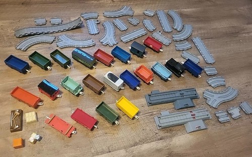 Lot Of 22 Thomas & Friends Trackmaster freight cars coaches With load ...