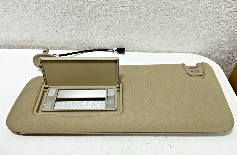 2022 Ram Dodge 2500 Left Sun Visor With Garage Buttons & Lighted Mirror ...