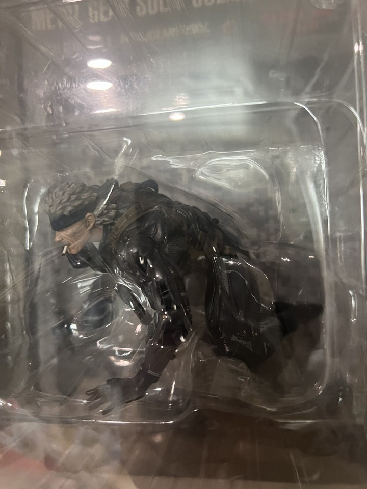 Metal Gear Solid Ultra Detail Figure Collection 2 Old Snake “Ready ...