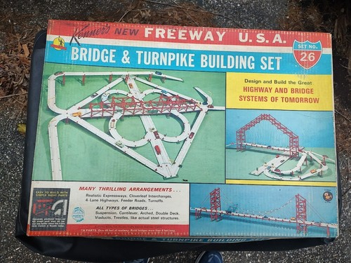 VINTAGE KENNER BRIDGE & TURNPIKE BUILDING TOY PLAY SET NO. 26 BOXED ...