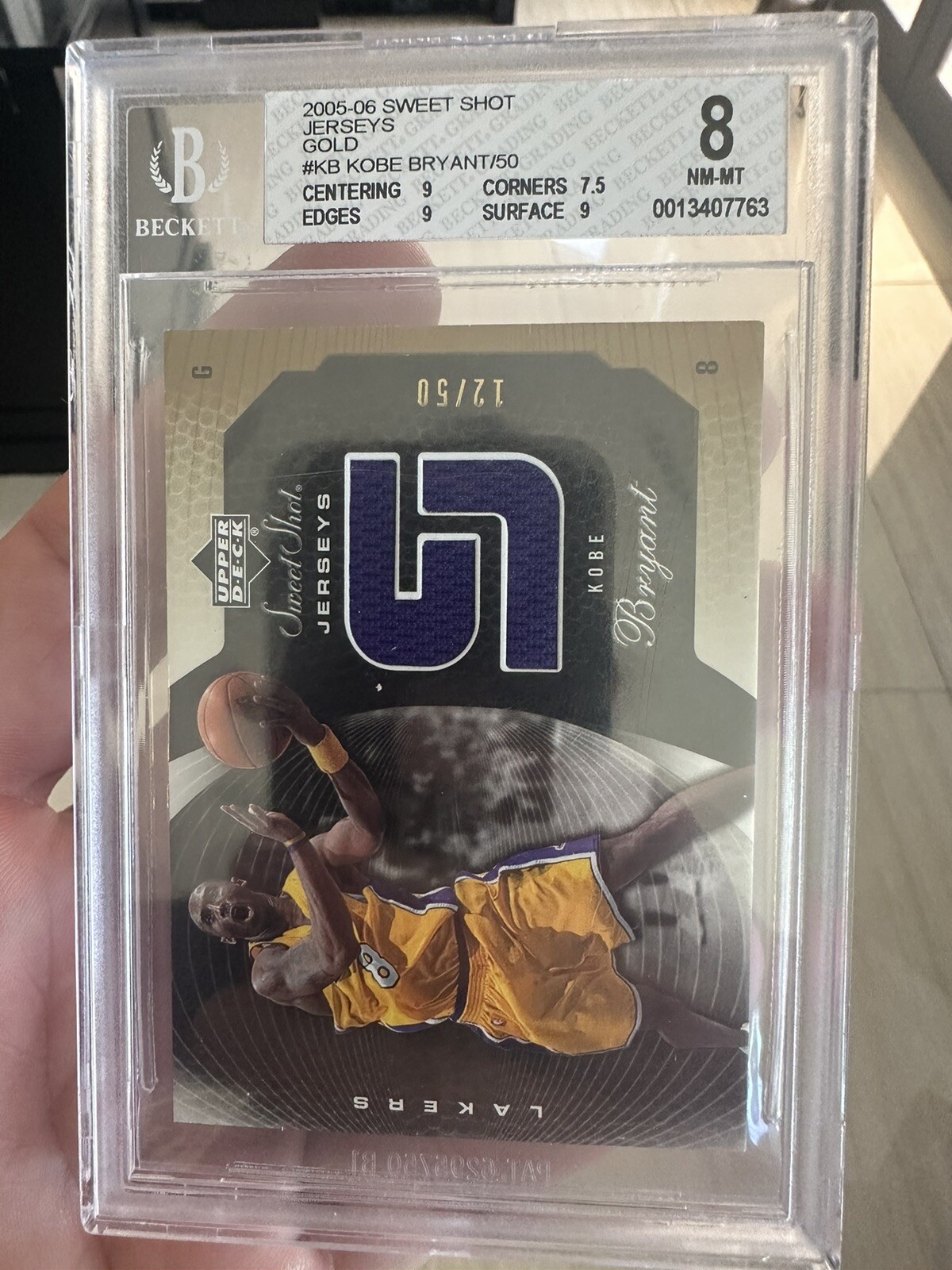 2005-06 Upper Deck Sweet Shot - Jerseys Kobe Bryant #SSJ-KB Gold /50 ...