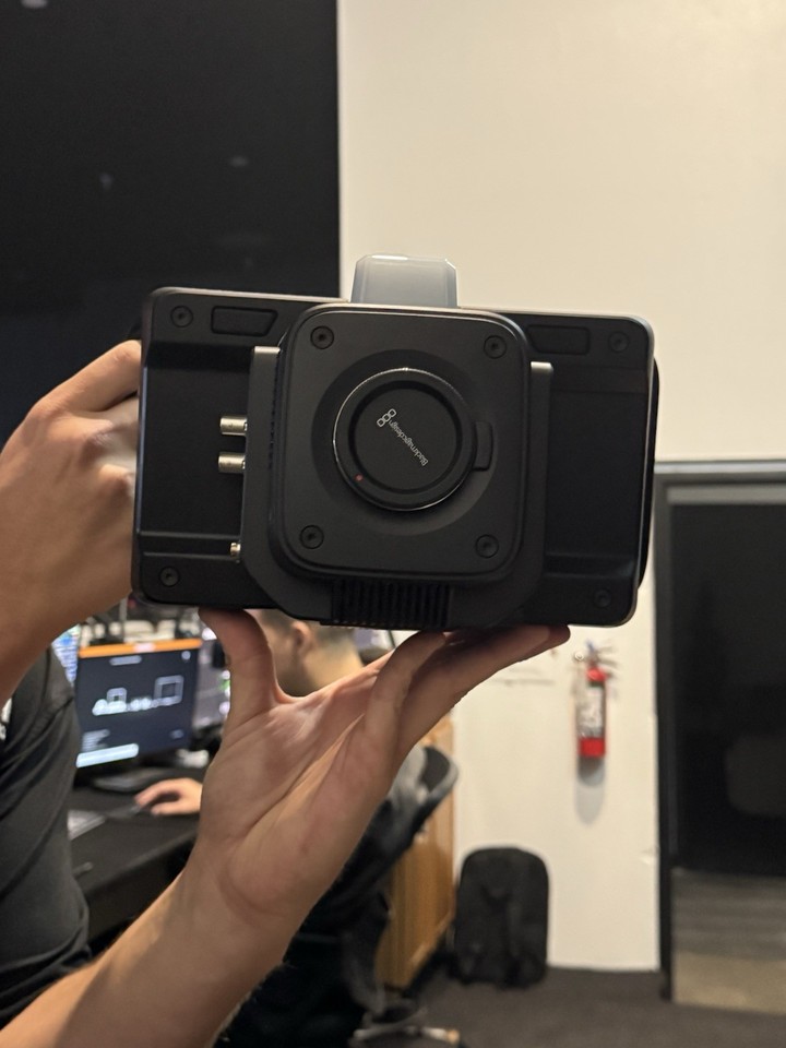 Blackmagic Design Studio Camera 4K Plus G2 (BMD-CINSTUDMFT-G24PDDG2) | eBay