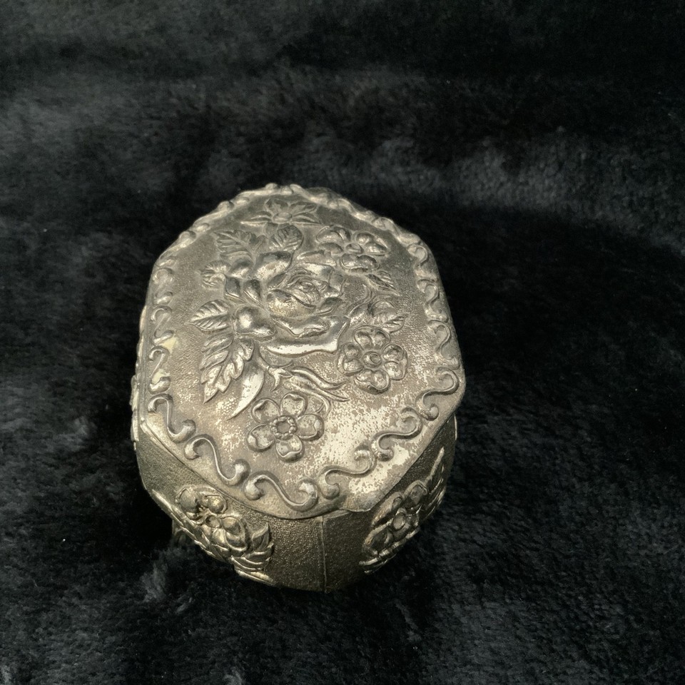 Vintage Silver Plated Embossed Footed Jewelry Or Trinket Box 3”W 1 3/4 ...