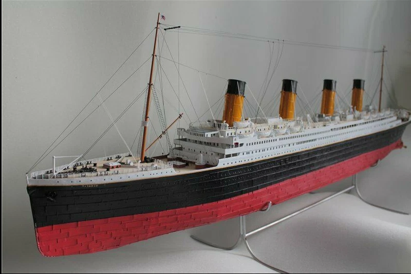 Paper Titanic