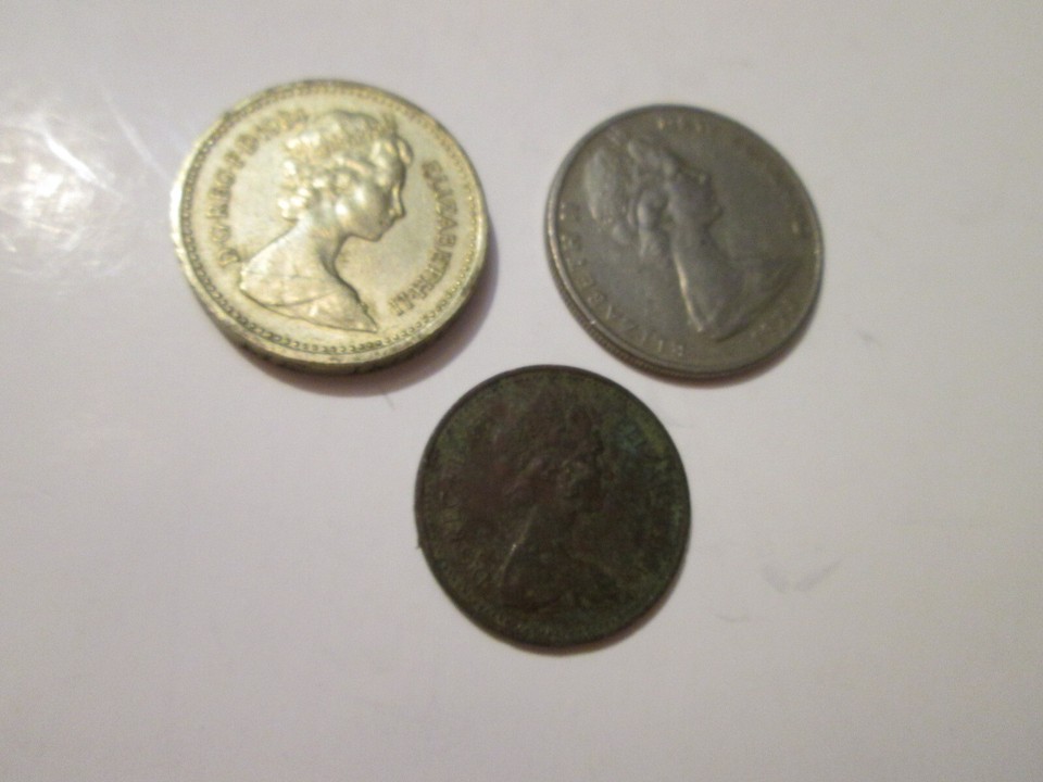 Lot 10 Vintage UK Canada New Zealand Coin Lot 1968 – 1984 Penny Pence ...