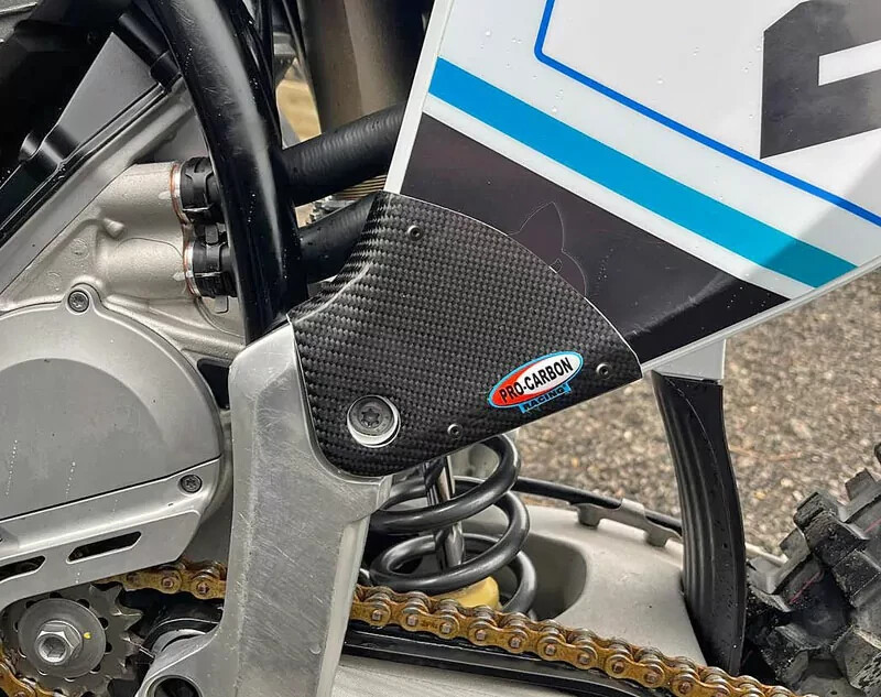 PRO CARBON GRAPHIC SIDE PANEL PROTECTOR STARK VARG FUTURE 2023 - 2024 ...