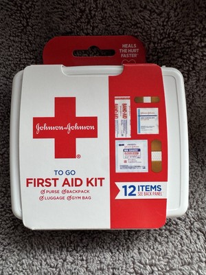 Johnson & Johnson Red Cross Mini First Aid To Go Kit, 12 Pieces ...