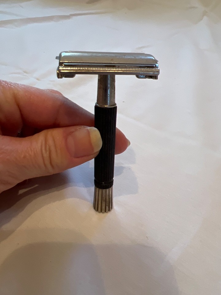 Lot of Vintage Gillette Safety Razors and Blades Old Type Flare Tip | eBay