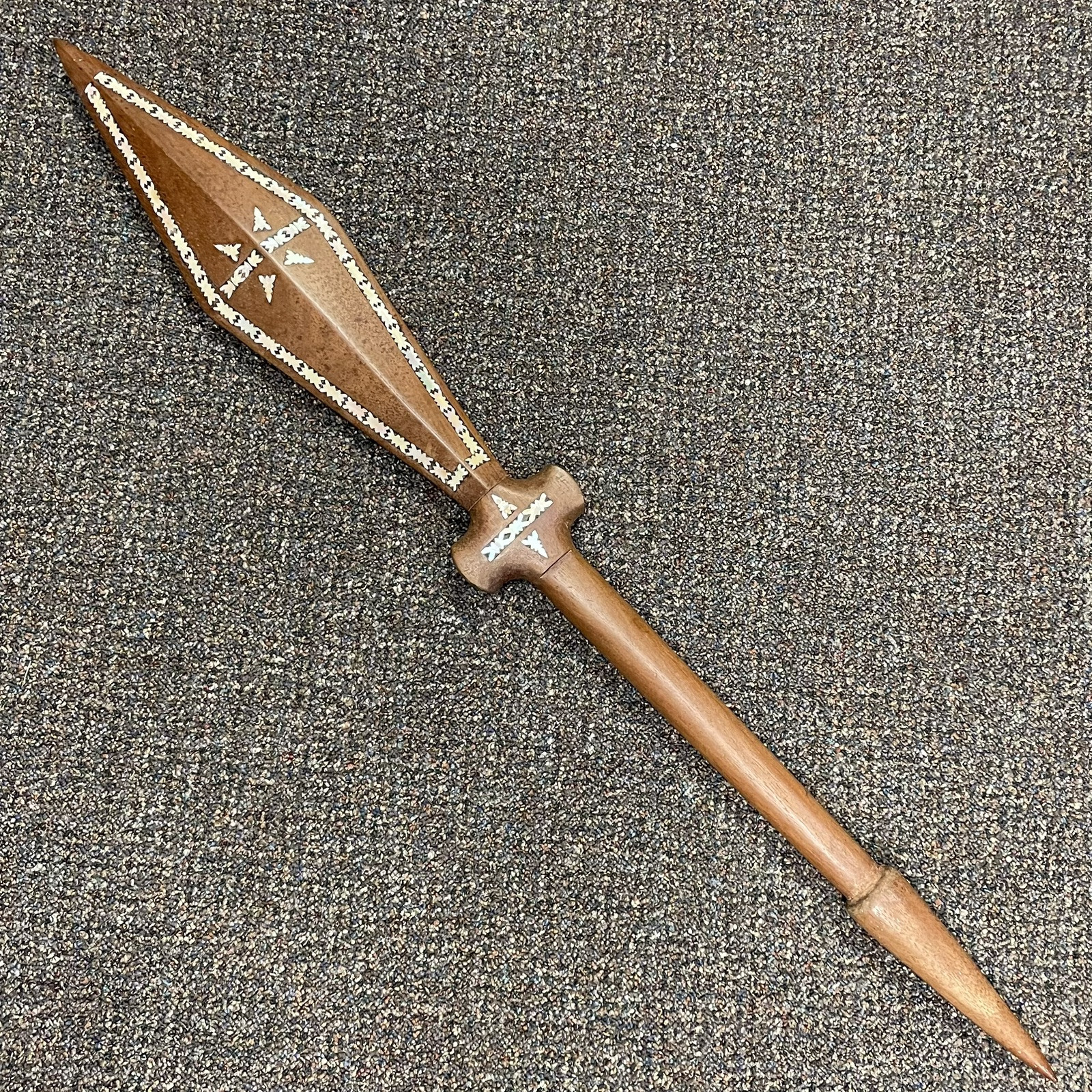 VTG Solomon Islands Subi War Club Throwing Club Mother of Pearl Inlay