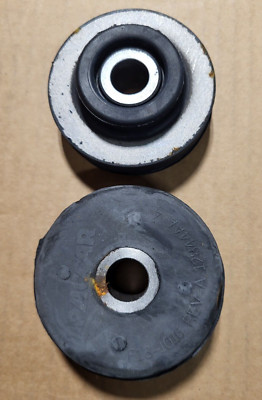 Lot of 2 Genuine Paccar Radiator Rubber Mount Bushings 12844AA | eBay