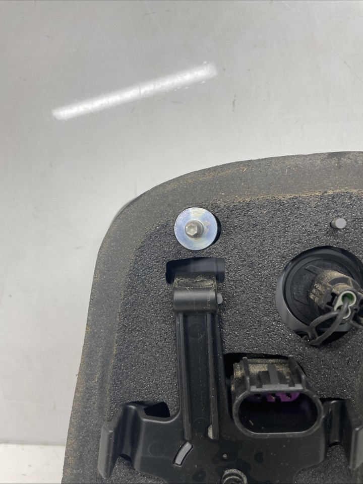 2007 to 2012 GMC Acadia Left Driver Lh Side Tail Light Inner Oem V3610 ...