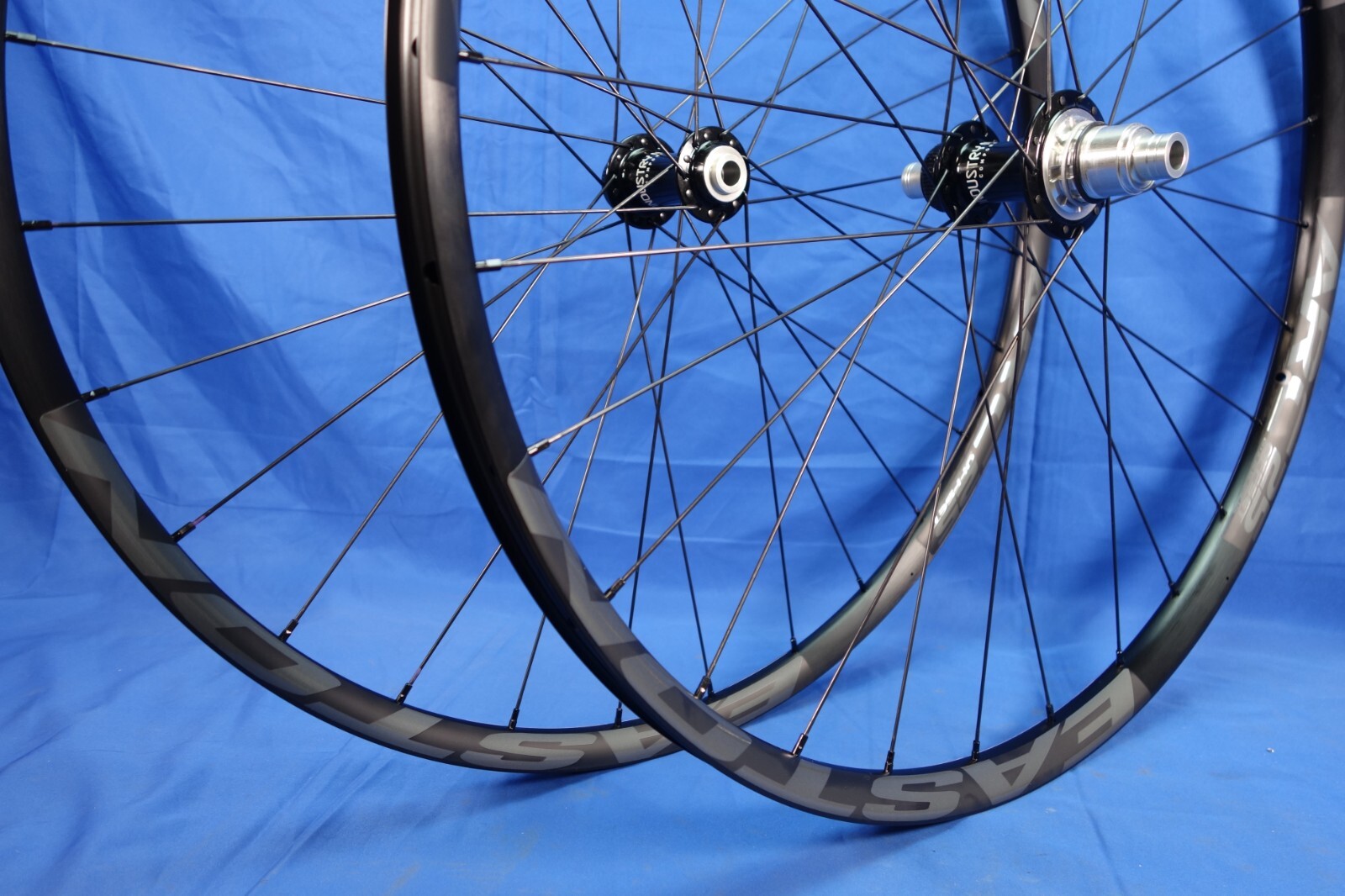 NEW Industry Nine Torch/Easton ARC 25 Gravel CL Disc Wheelset, 12x100 ...