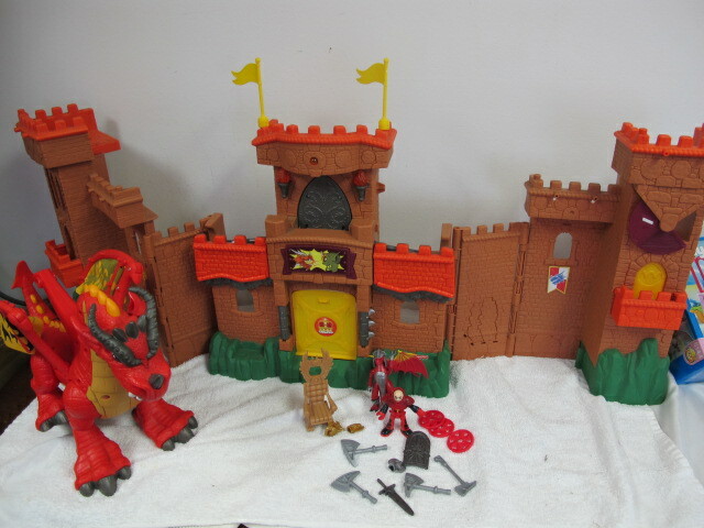 Imaginext Eagle Talon Castle Pieces