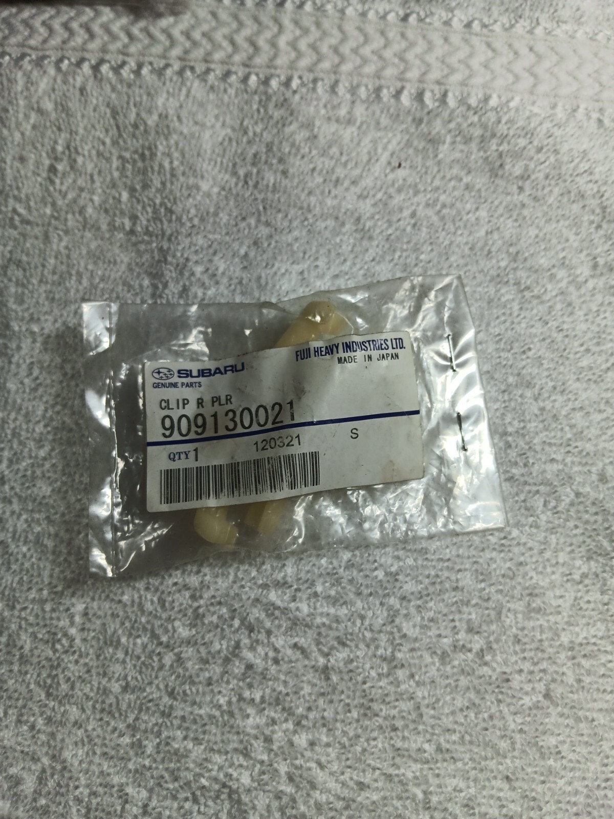 Roof Molding ClipPart Number: 909130021 | eBay