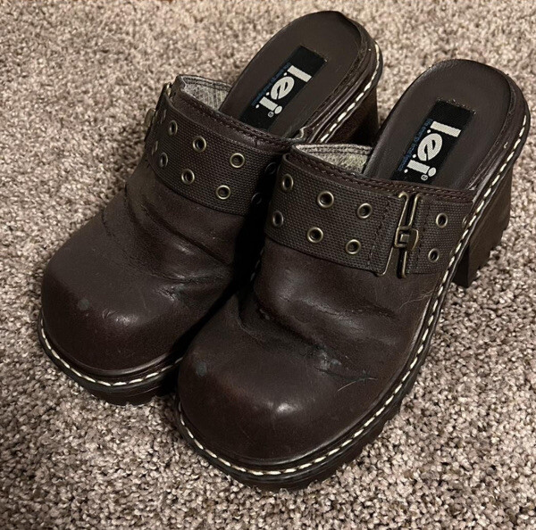 90s/y2k LEI Brand Clogs - Gem