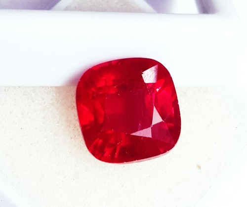 Coussin Forme Naturel Rubis Rouge 8.20 CT Certifié Libre Gemme Avec ...