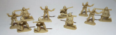 Lot FG-1 of 10 Very Small Plastic Figures of Soldiers | eBay