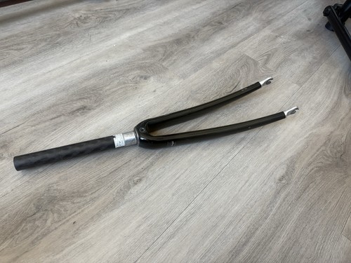 REAL DESIGN SIGNATURE CARBON FORK 1 1/8 INCH THREADLESS 700C 515 GRAMS ...